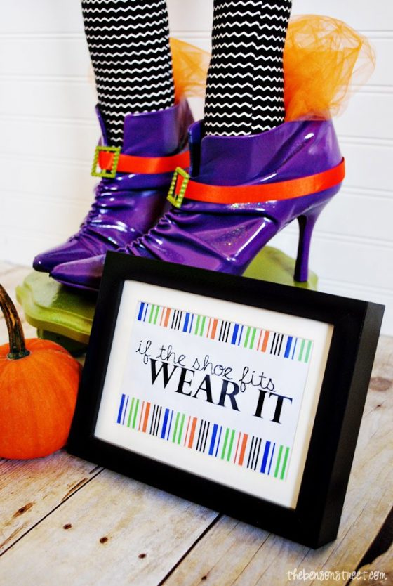Witch Legs Decor DIY - Halloween Decorations with Witches Feet
