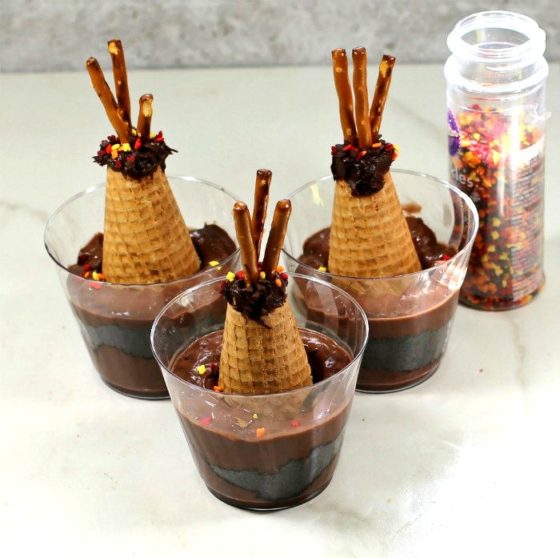 Dirt Cup Recipe for Thanksgiving - Oreo Teepee Dirt Pudding Cups