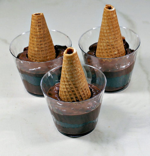 Dirt Cup Recipe for Thanksgiving - Oreo Teepee Dirt Pudding Cups