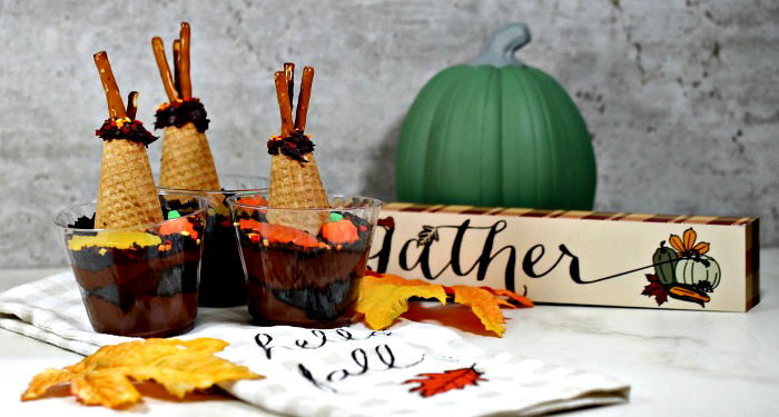 Dirt Cup Recipe for Thanksgiving - Oreo Teepee Dirt Pudding Cups