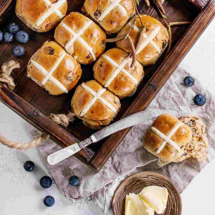 Traditional Easter Breads Around the World - 10+ Easter Bread Recipes